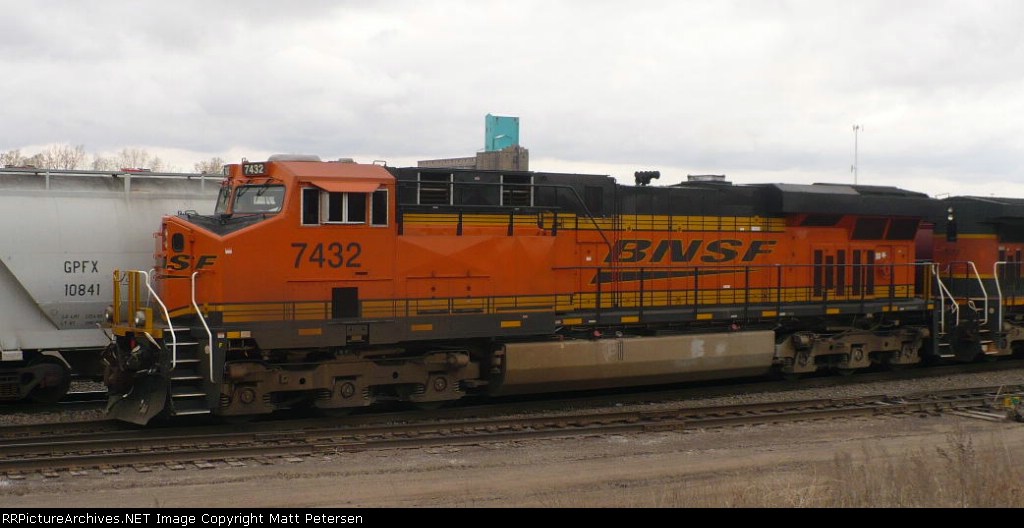 BNSF 7432